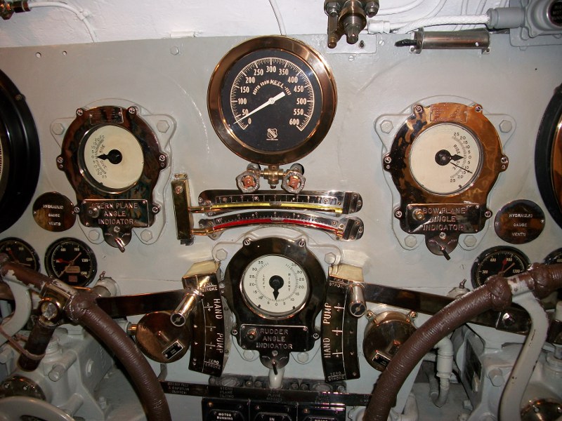 Depth gauge units in WWII US submarines - SUBSIM Radio Room Forums